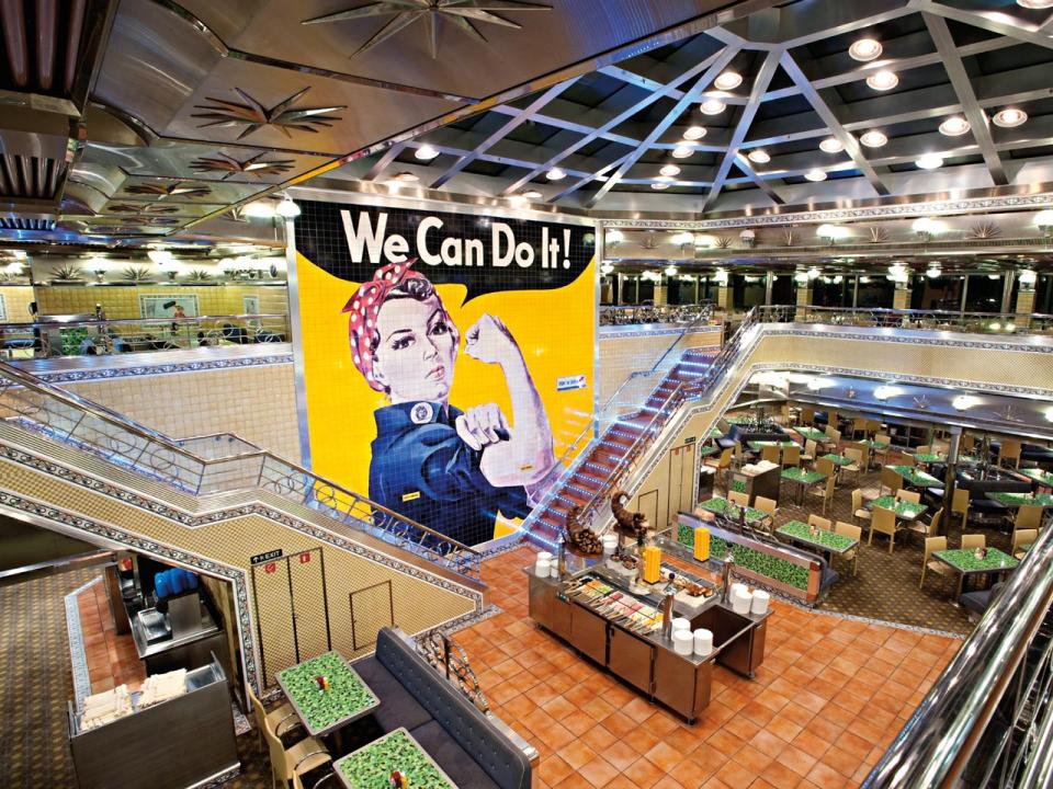 Carnival Valor Photos on iCruise.com