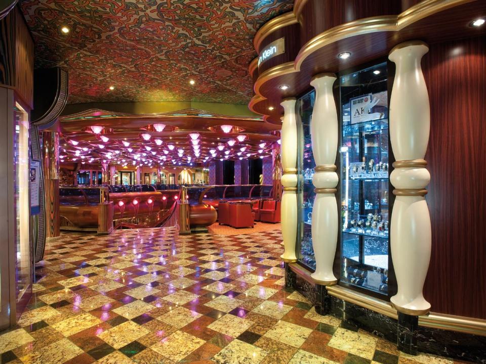 Carnival Freedom Photos on iCruise.com