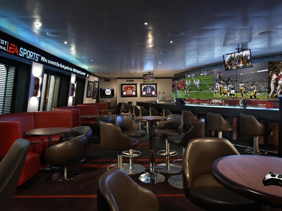 Carnival Conquest Photos on iCruise.com