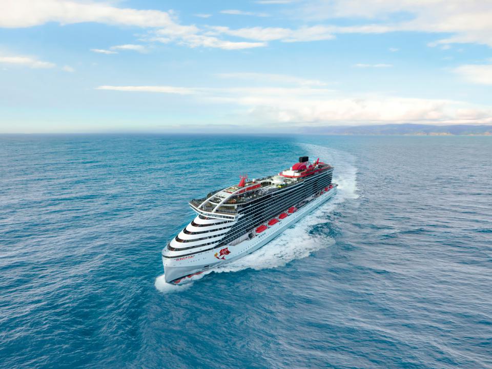 Scarlet Lady Photos on CruiseCheap.com