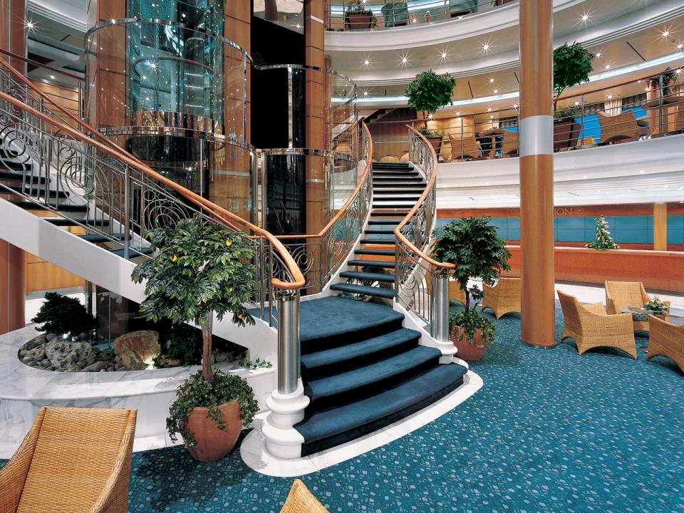 Norwegian Sun Photos on iCruise.com